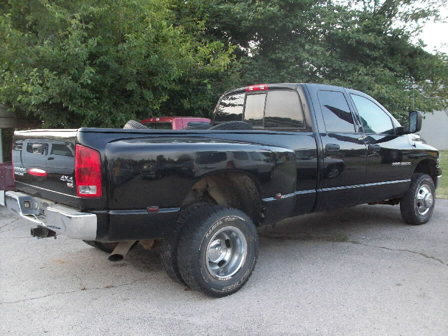 Black, medium grey cloth interior, 6 cylinder diesel, auto, 4x4 w/floor ...